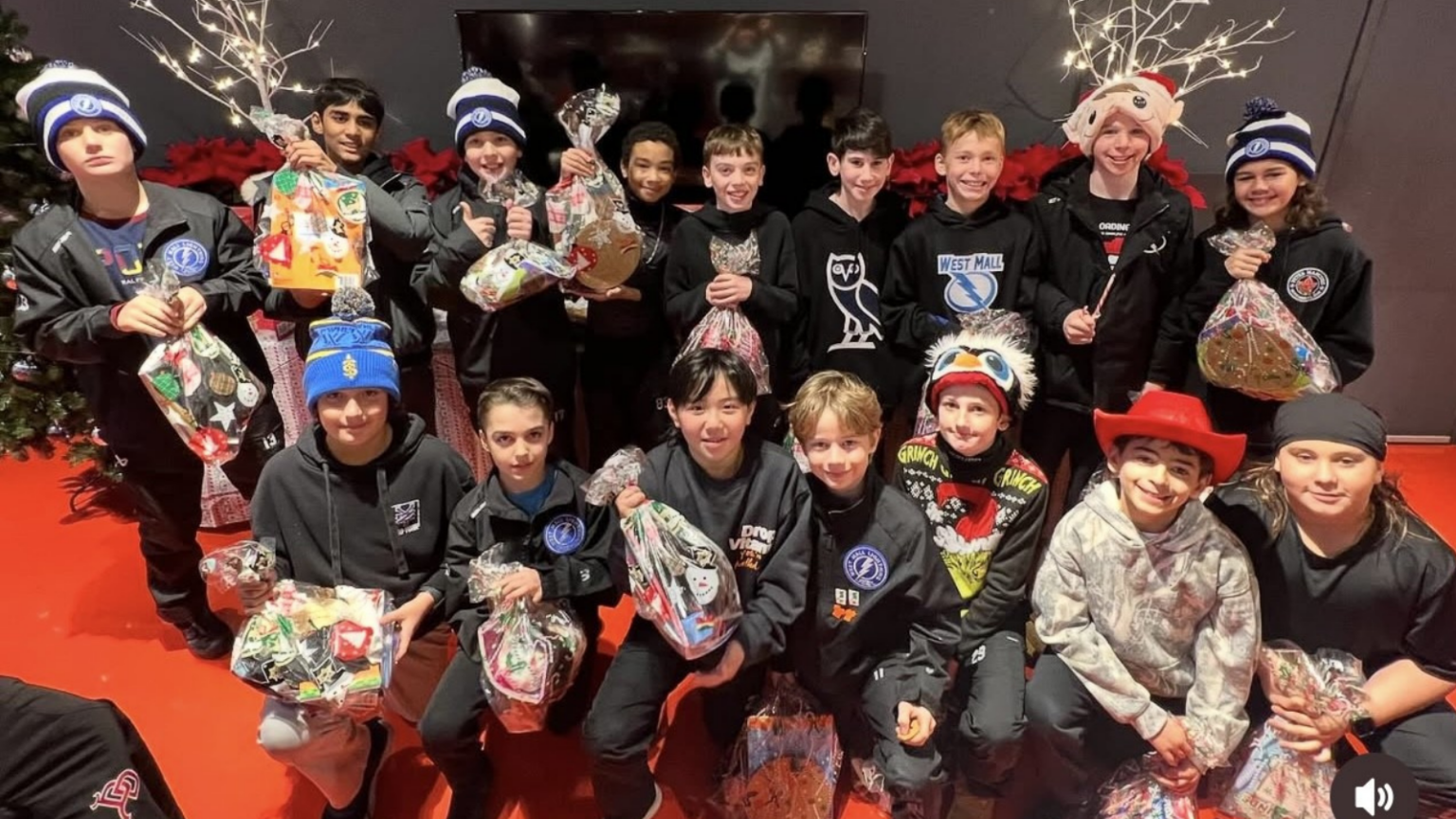 U12 AA West Mall Lightning Spread Holiday Cheer to Seniors in Long-Term ...